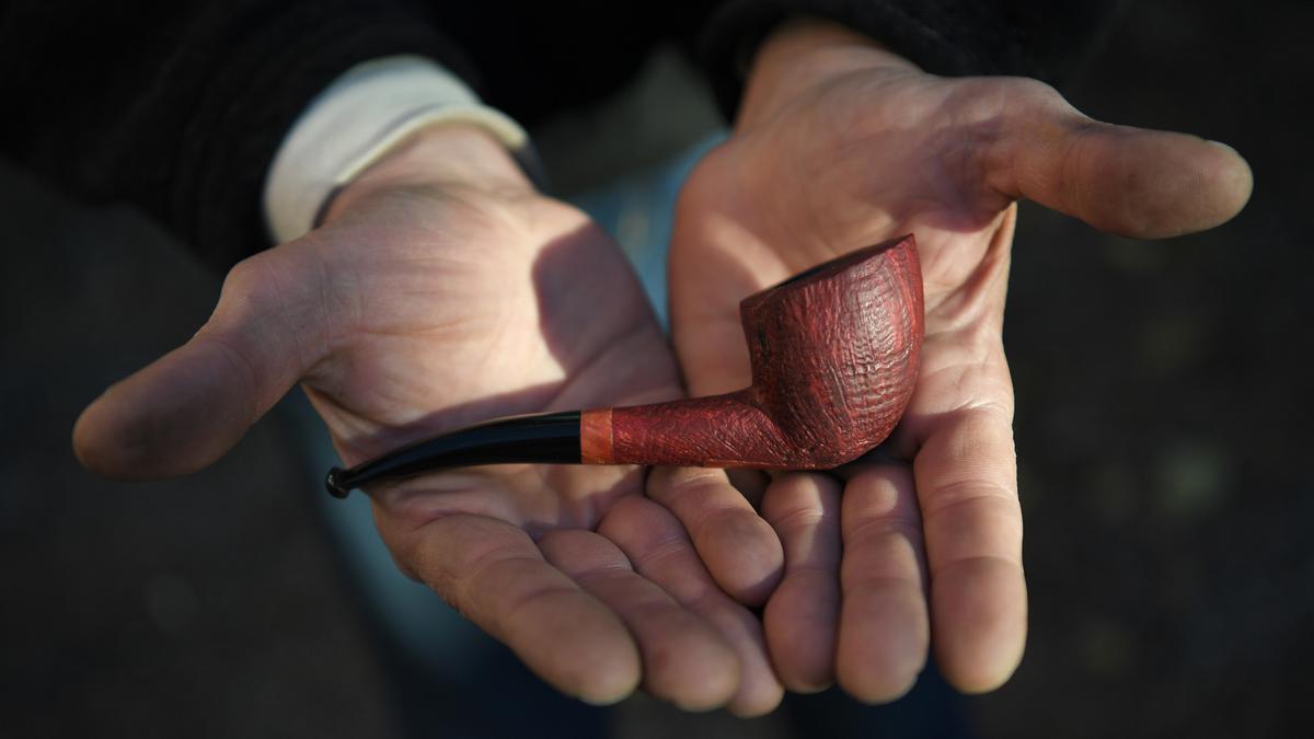 PHOTO: Intip Pembuatan Pipa Rokok Tradisional yang Mendunia dari Italia ...