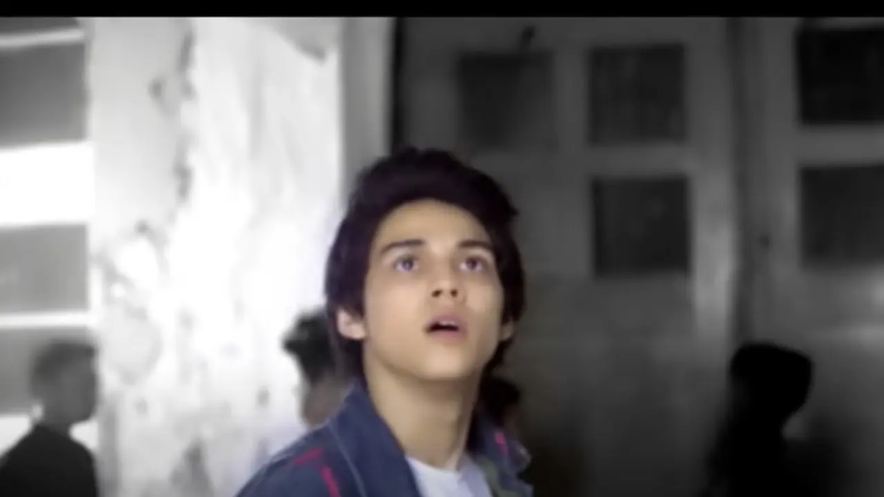 Potret Maxime Bouttier Muda Jadi Model Video Klip Ariel Noah Berjudul ...