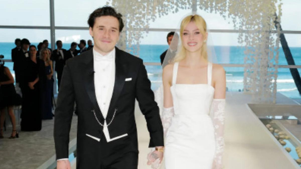 Nicola Peltz Bongkar Alasan Tak Pakai Gaun Pengantin Rancangan Victoria ...