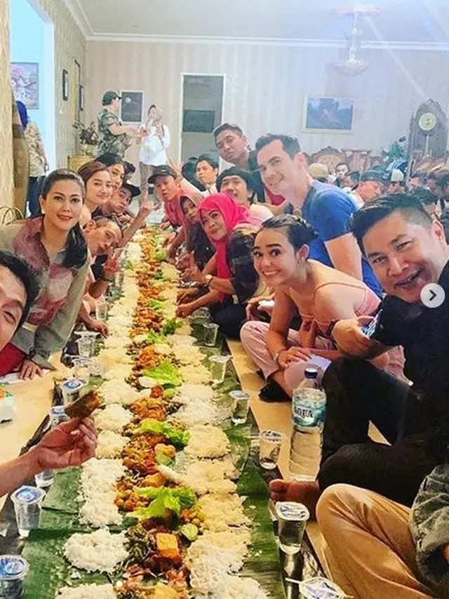 5 Potret Cantik Helsi Herlinda, Artis Kisah Nyata Indosiar yang Langganan Perankan Ibu Mertua ...