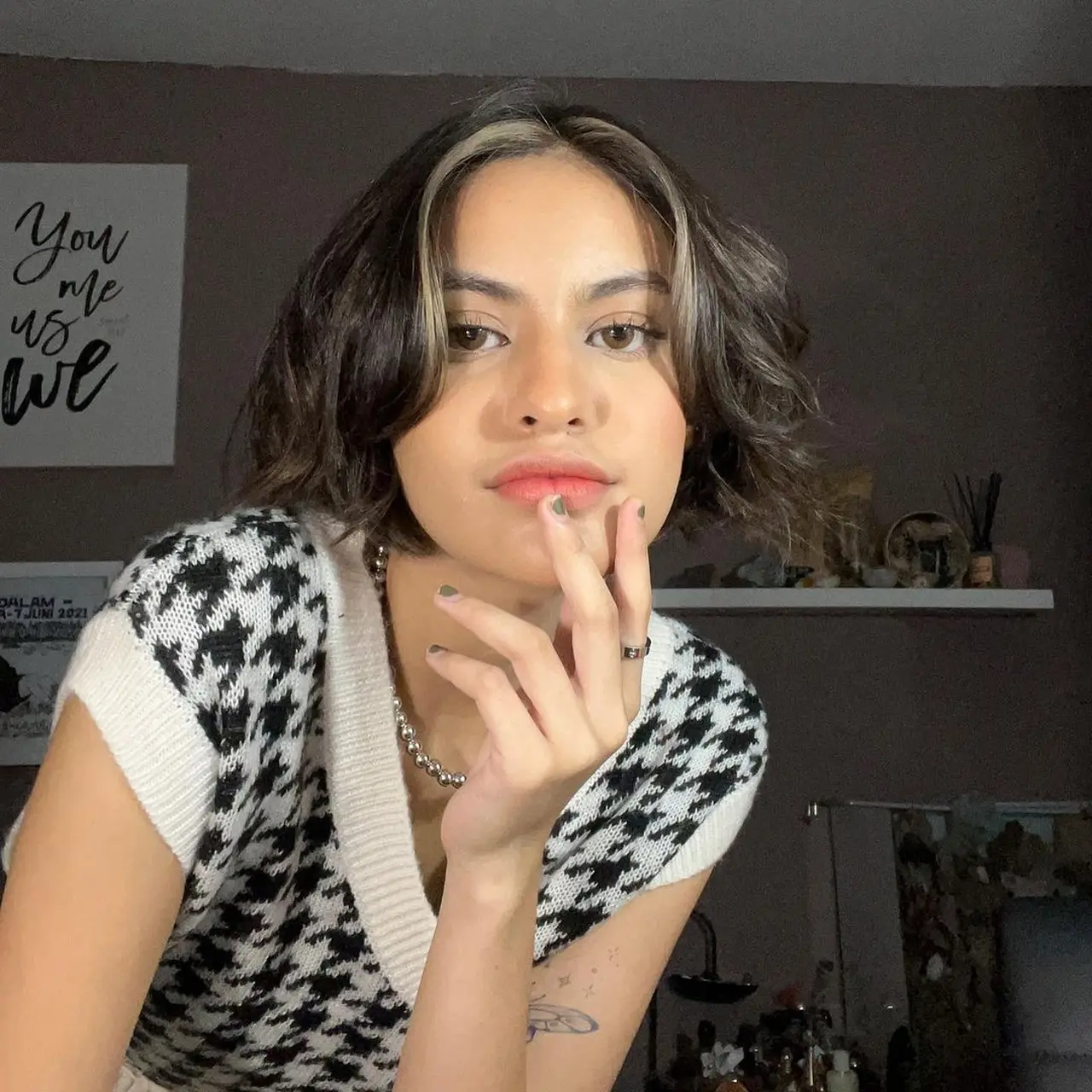 6 Potret Andira Hadley Kekasih Bisma Karisma dengan Rambut Pendek ...