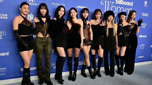 Lirik Lagu Dance Again - TWICE - Ragam Bola.com