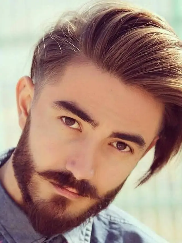 Kamu Ingin Tampil Beda? Pilihan Warna Cat Rambut Ini Cocok untuk Pria ...