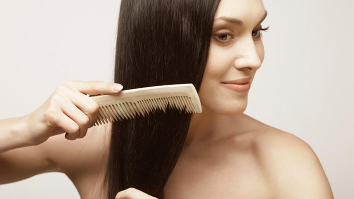 Tak Perlu Alat Catok, 2 Bahan Alami Ini Luruskan Rambut Secara Permanen