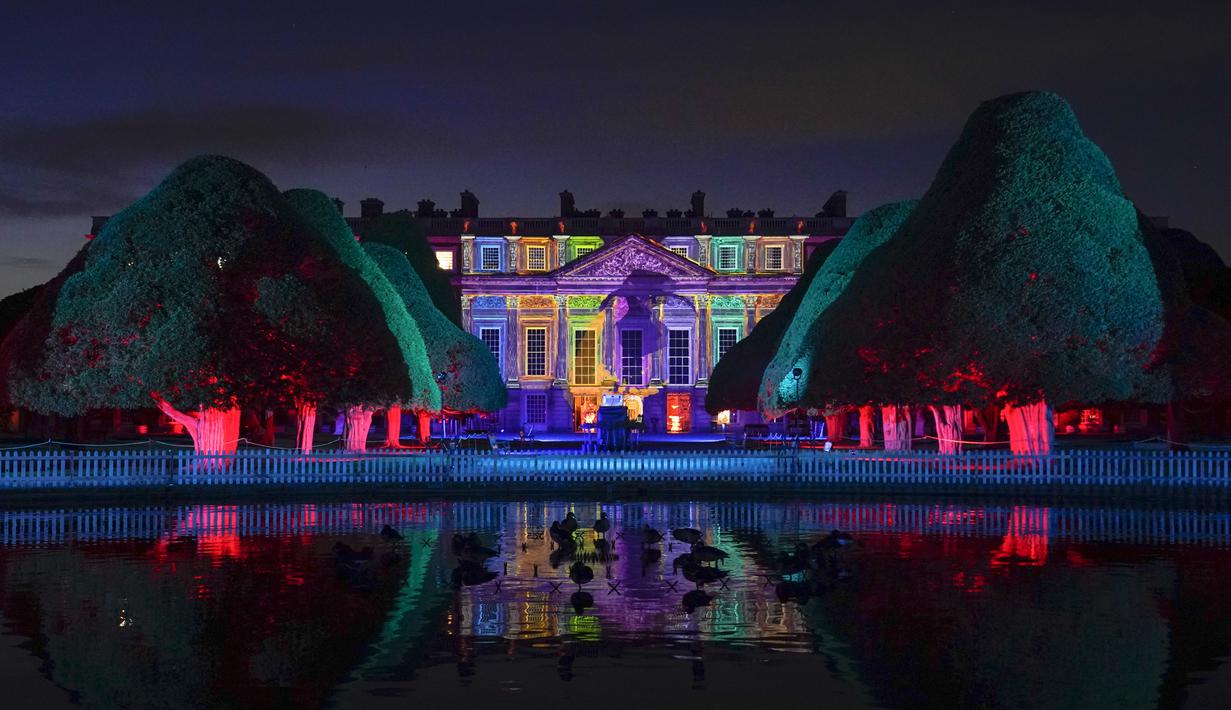 Palace Of Light, Instalasi Cahaya Sambut Hari Natal di London - Foto ...