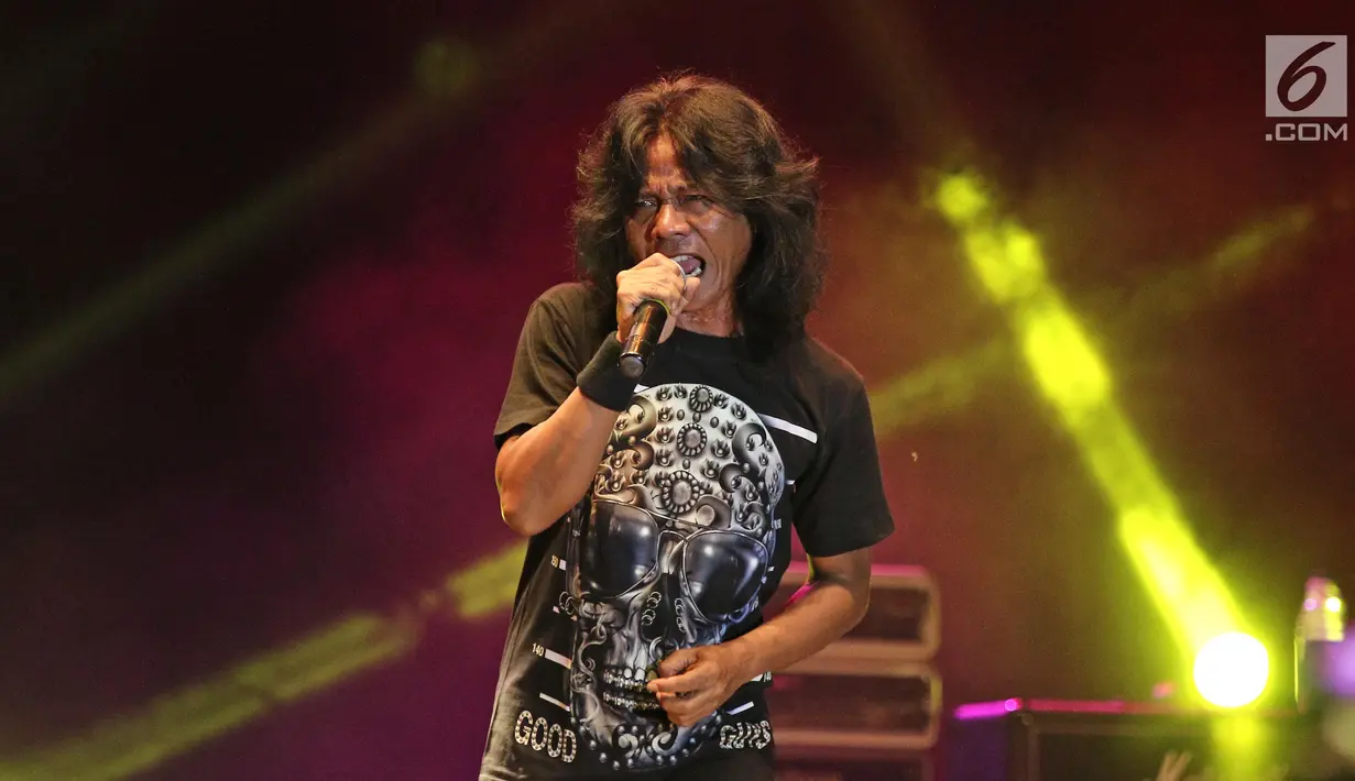 PHOTO: Band Power Metal Panaskan Panggung JogjaRockarta - Foto Liputan6.com