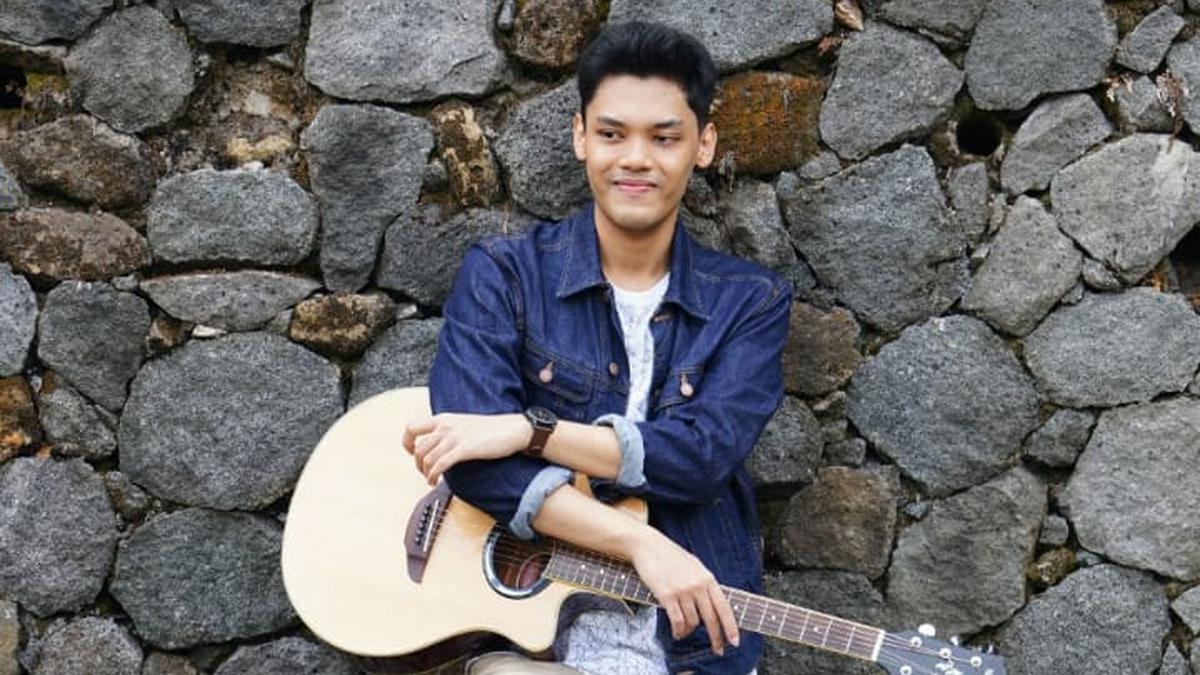 Bagas HP Angkat Idealismenya di Single Stay Here Love - ShowBiz ...