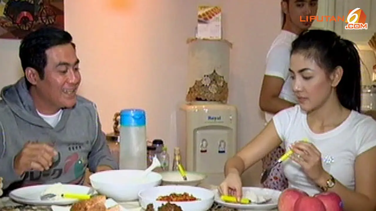 [VIDEO] Adjie Pangestu-Bella Tetap Perhatikan Rambu-rambu Puasa - ShowBiz Liputan6.com