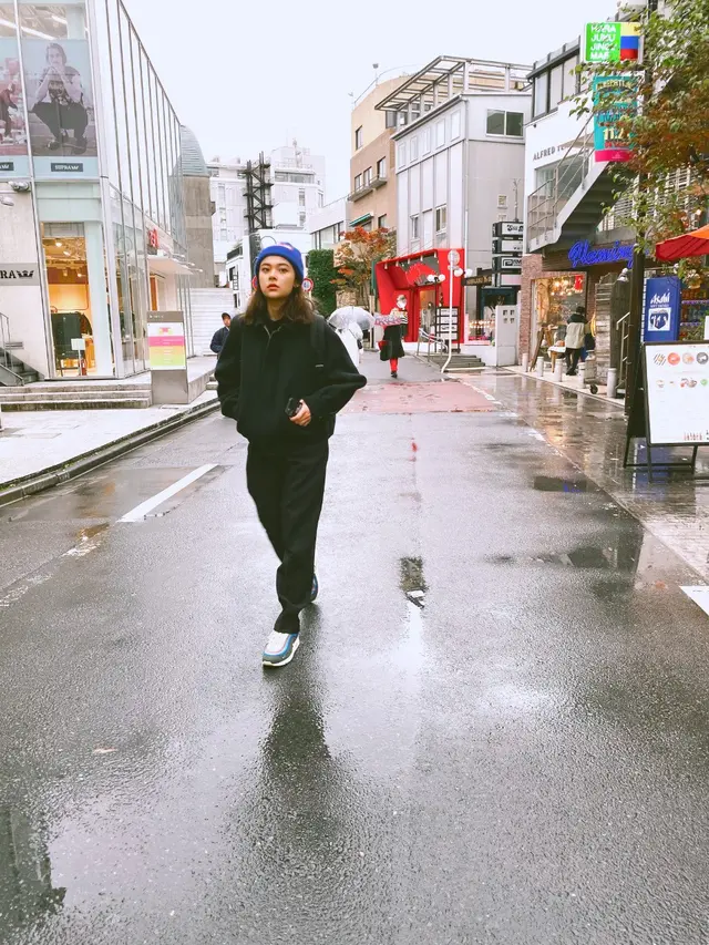 Alya Putri, Selebgram Gemar Traveling yang Pernah Jadi Pramugari ...