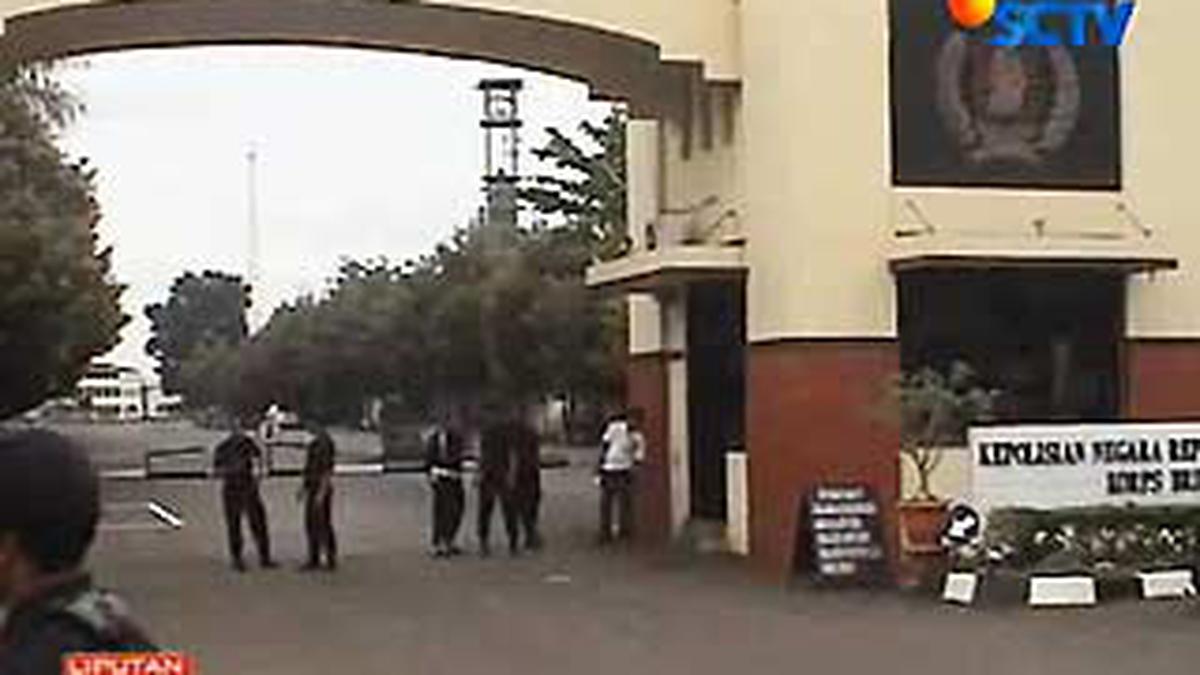 Jam Besuk Diperketat, Telepon Genggam Dilarang - News Liputan6.com