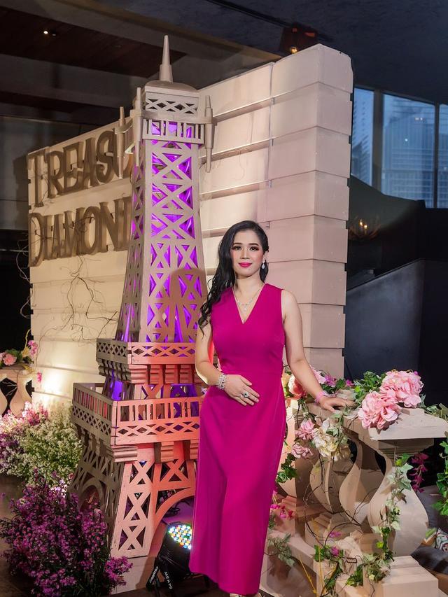 Meski Sudah Sukses, Novita Emilda Tetap Kejar Ilmu Hingga Menjadi ...