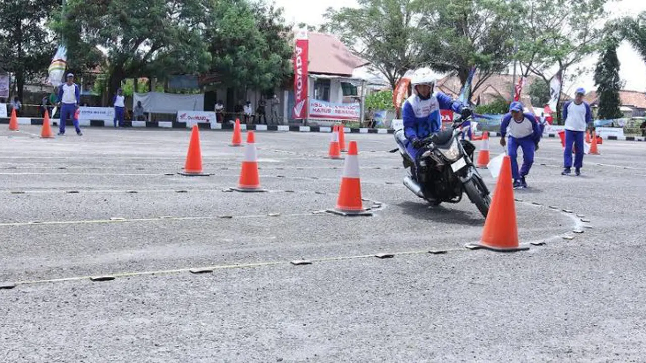 AHM Gelar Kompetisi Safety Riding ke-9 - Otomotif Liputan6.com