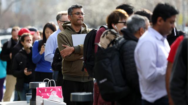 CEO Baru Silicon Valley Bank Tim Mayopoulos: Kami Masih Buka Bisnis dan ...