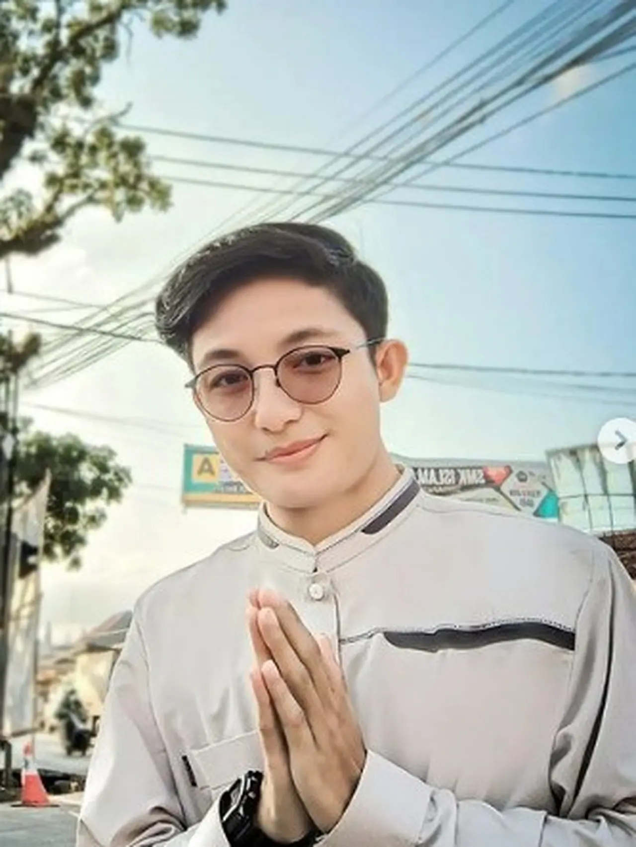 Elvas Asmi, Filmmaker Inspiratif dan Pencetus Halalkan atau Tinggalkan - ShowBiz Liputan6.com