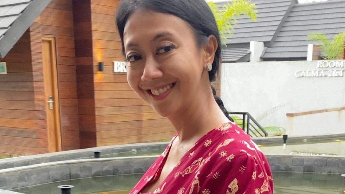 Klarifikasi Asri Welas Soal Sosok Pria Bule yang Diduga Pacar Barunya