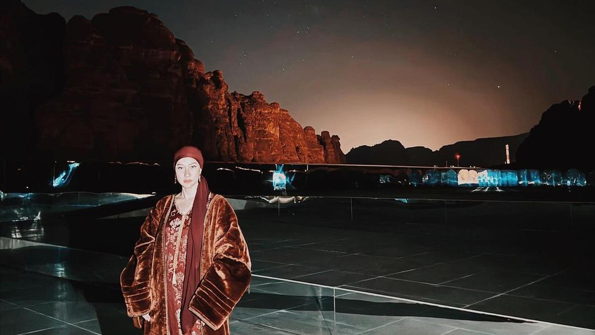 8 Gaya Bunga Citra Lestari Kenakan Turban Usai Umroh, Bisa Jadi ...