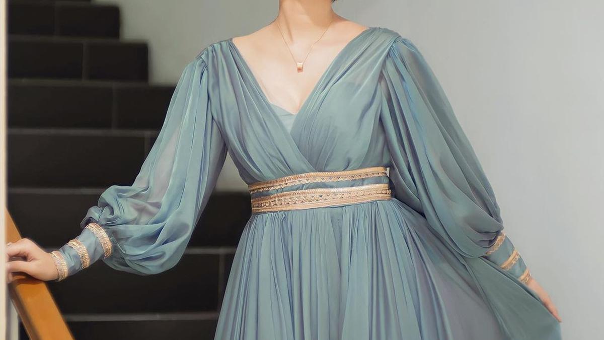 5 Potret Bridal Shower Glenca Chysara, Tampil Manis dengan Gaun Putih