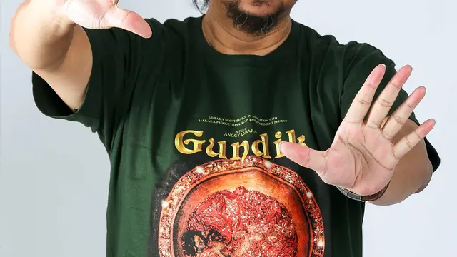 Anggy Umbara Bakal Merilis Official Trailer Film Gundik Di Pantai ...