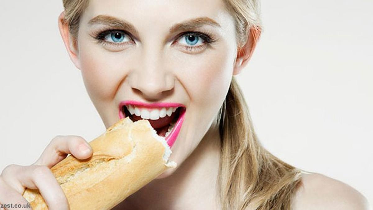 Alasan Makan Roti dan Nasi Saat Sahur Bikin Badan Lemas - Health ...