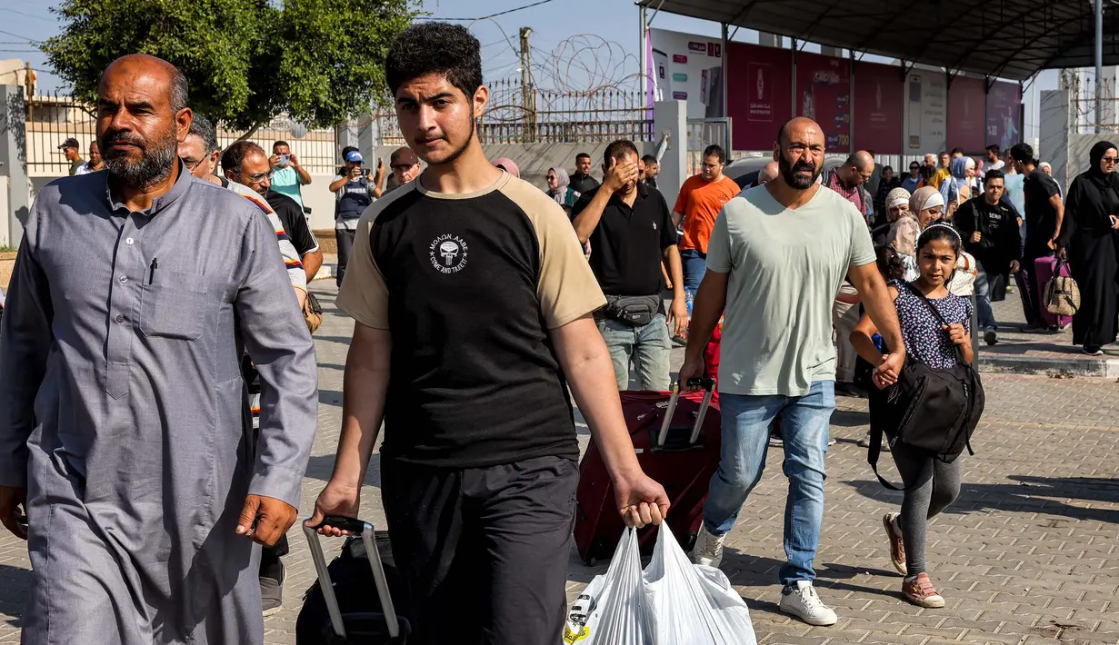 Kali Pertama Sejak Perang Hamas-Israel Memanas, Perbatasan Rafah Dibuka ...