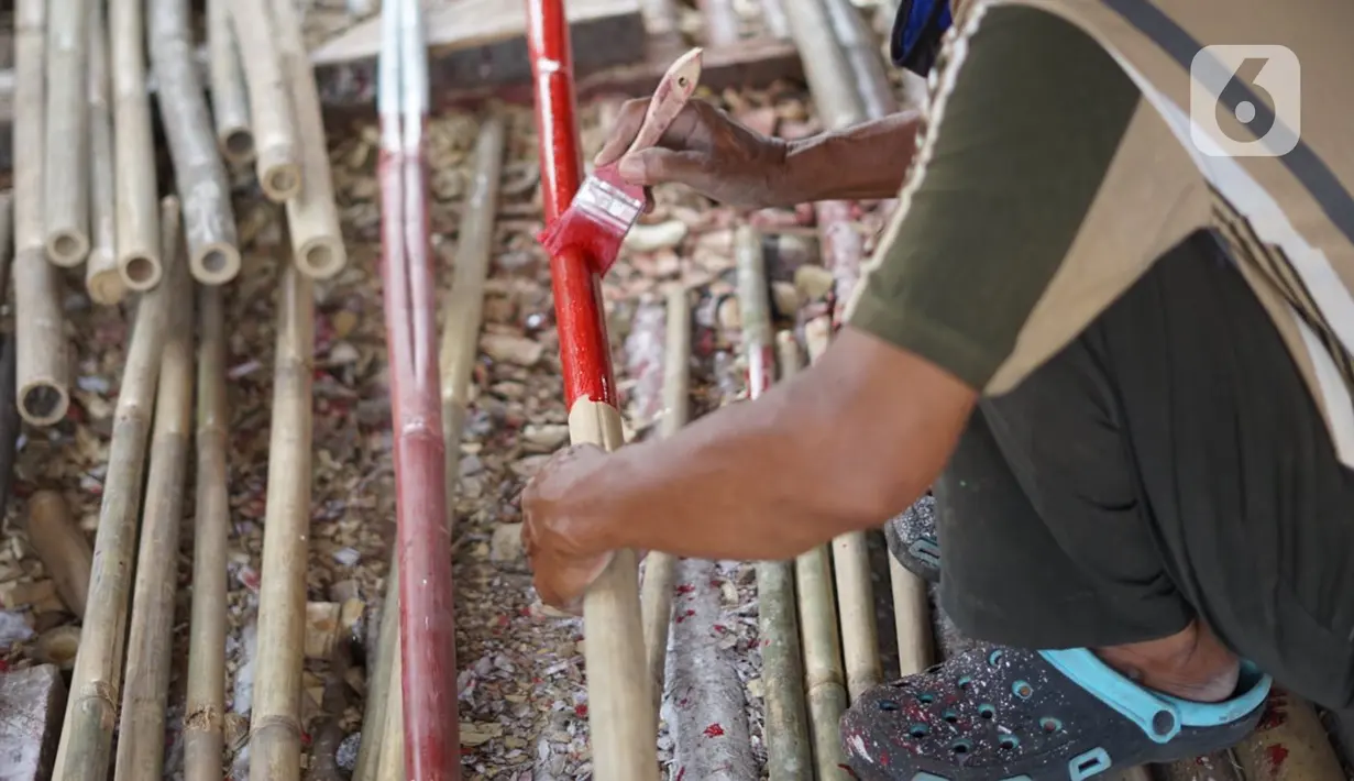 FOTO: Penjualan Bambu untuk Tiang Bendera Lesu Terimbas Corona - Foto ...