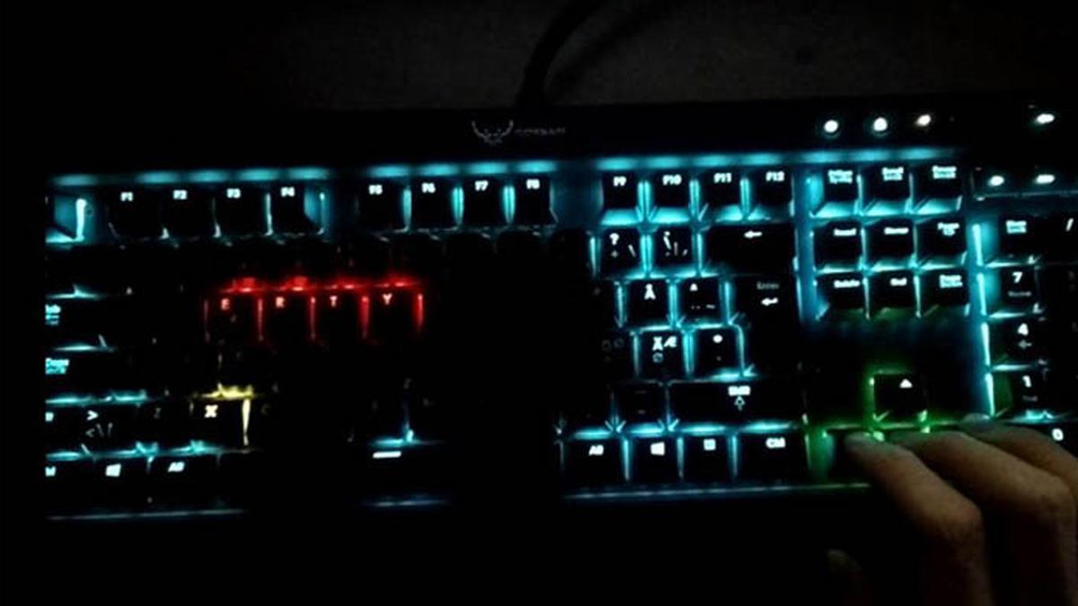 Main Gim Klasik Snake di Keyboard LED - Tekno Liputan6.com