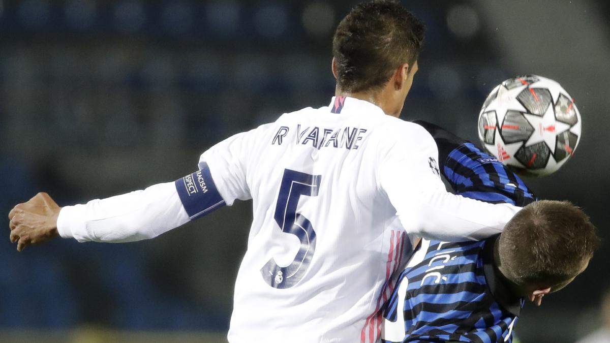 Nomor Punggung Raphael Varane di Manchester United - Bola Liputan6.com