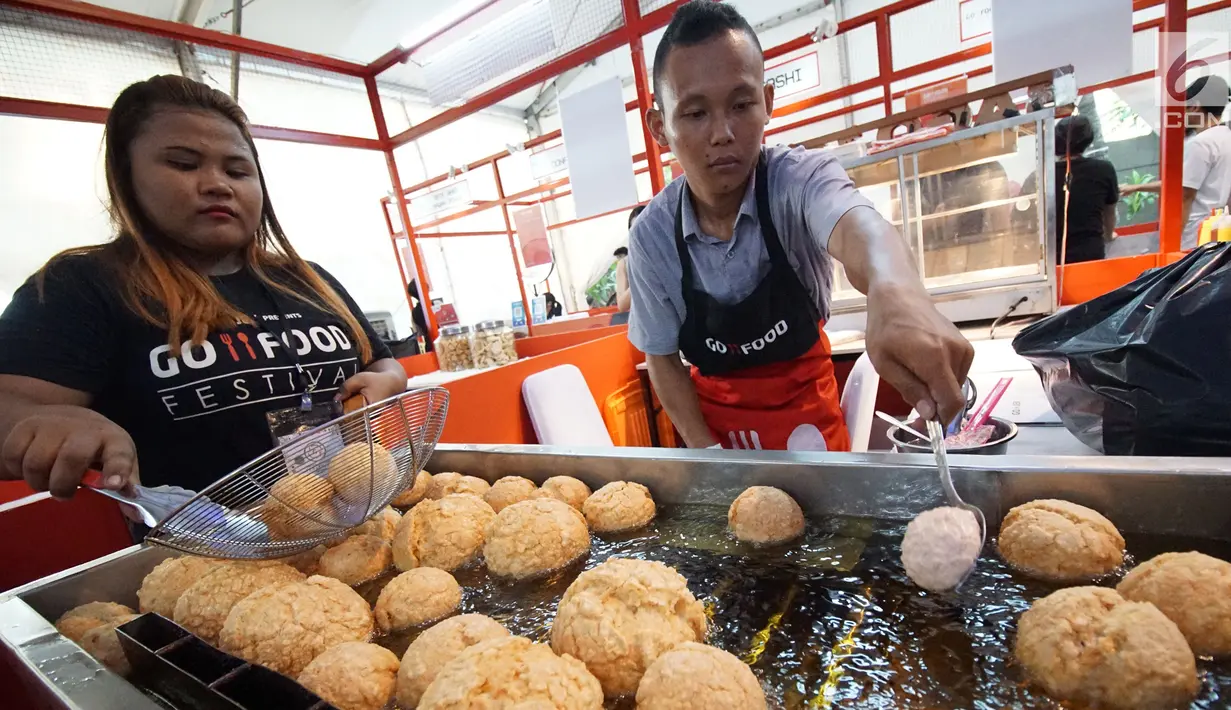 FOTO: Serunya Menikmati Kuliner di Area The Foodie Lab - Foto Liputan6.com