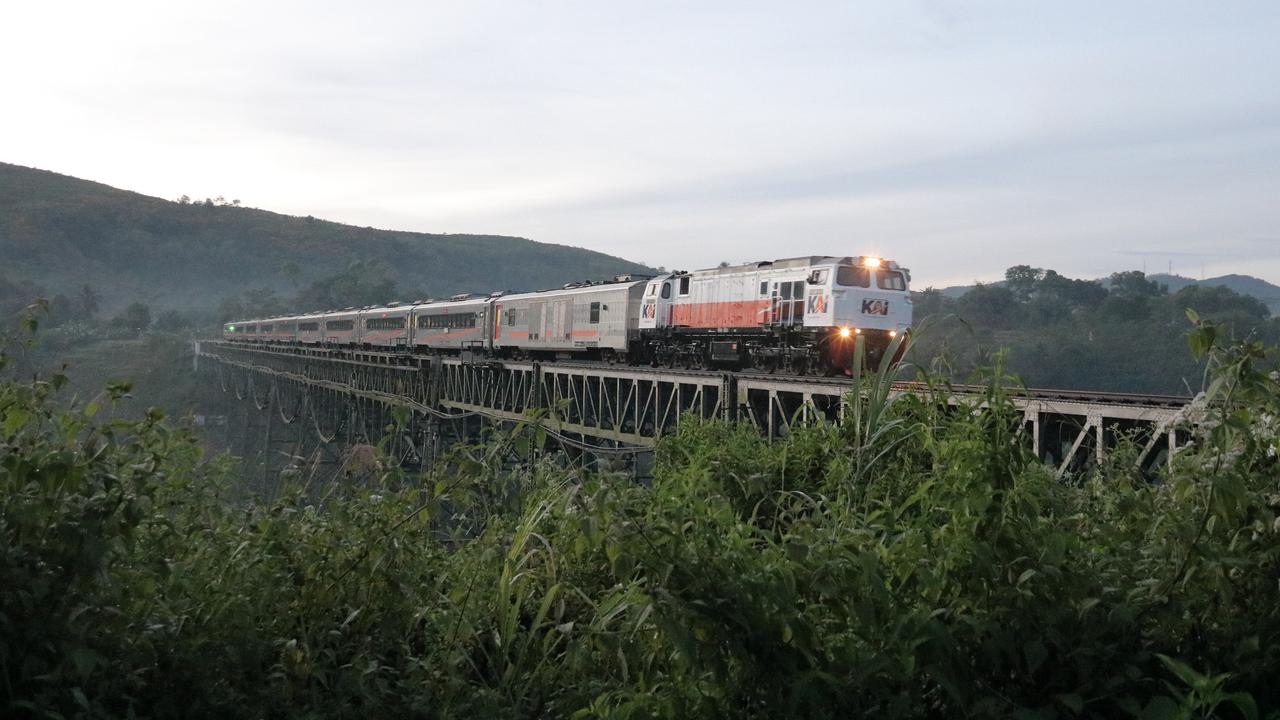 Deretan Hoaks Seputar Kereta Api yang Pernah Beredar di Medsos, Cek ...