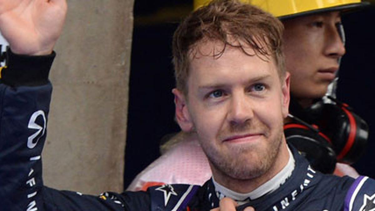 Resmi gabung Ferrari, impian Vettel jadi nyata - Berita Otosia.com