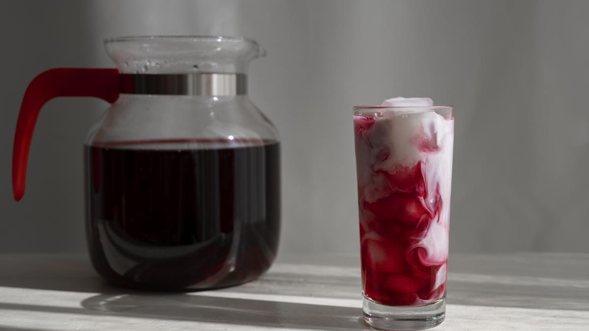 Resep Es Rosella Susu yang Cocok untuk Takjil