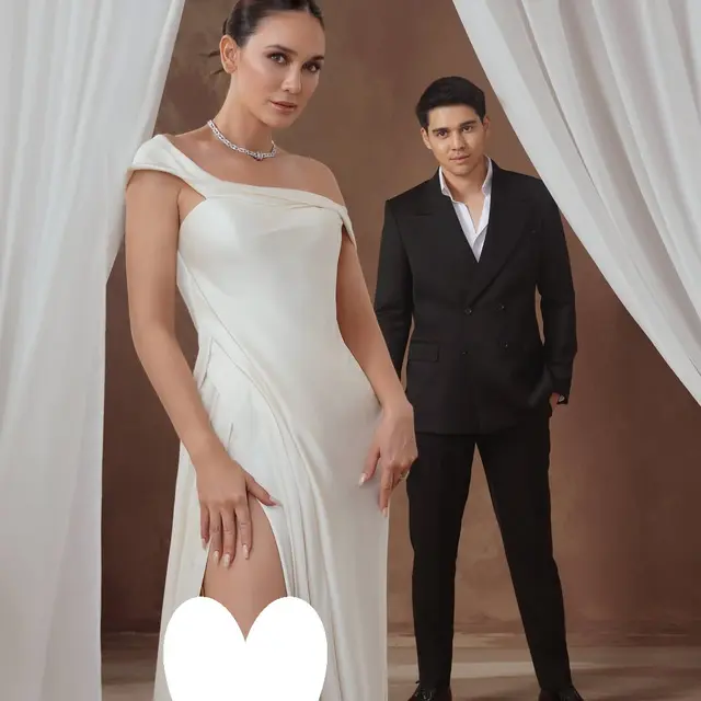 5 Potret Luna Maya dengan Gaun Putih, Tampil Serasi Bareng Suami - Hot Liputan6.com