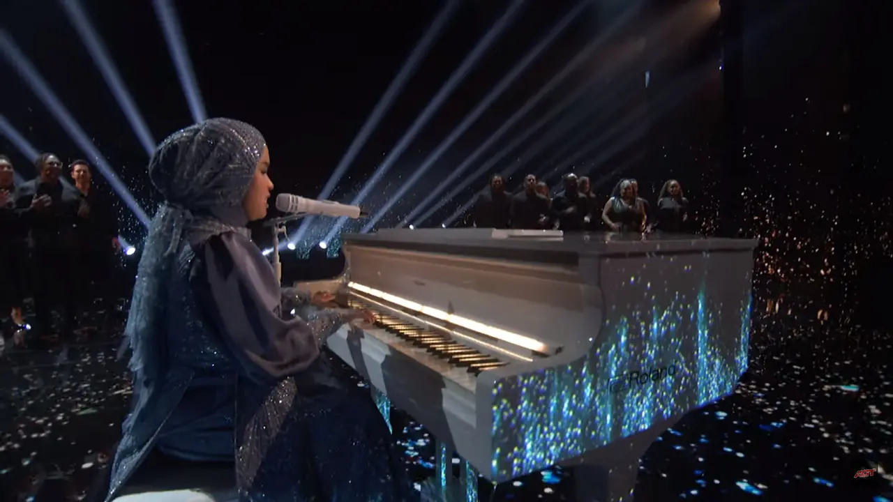 Putri Ariani Juara 4 di America's Got Talent 2023, Simon Cowell: Kamu ...