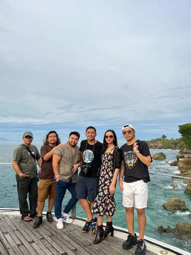 Makin Dekat, Ini 6 Potret Lyodra dan Riza Syah Liburan Tahun Baru 2022 ...