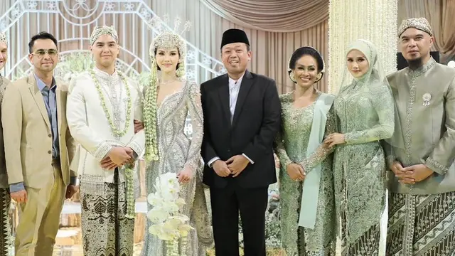 Adu Gaya Maia Estianty, Mulan Jameela, dan Risa Dewi Berbalut Kebaya Mint di Pernikahan Al ...