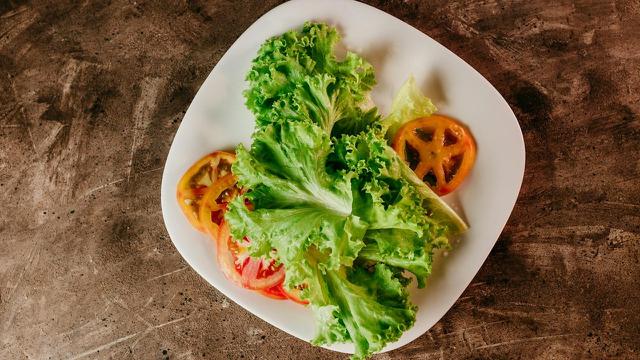 15 Manfaat Daun Selada untuk Kesehatan, Jaga Jantung dan Kulit Tetap ...