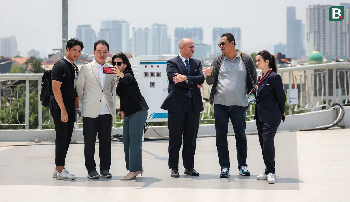 Foto: Pesona Ratu Tisha saat Hadiri Acara Hyundai Official Car Handover ...