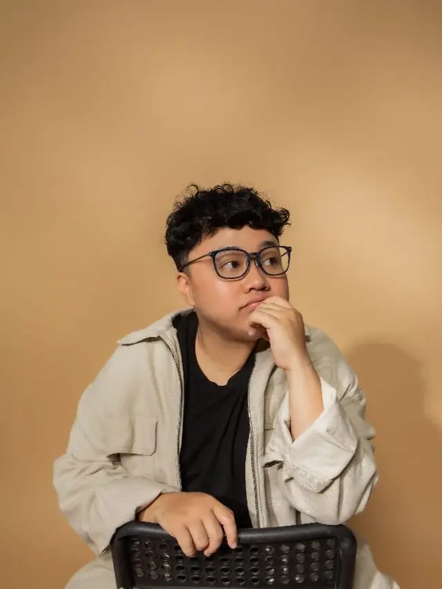 Rilis Single Terbaru Kamu Jauh, Gayatri Chandra Panen Pujian dari Rossa ...