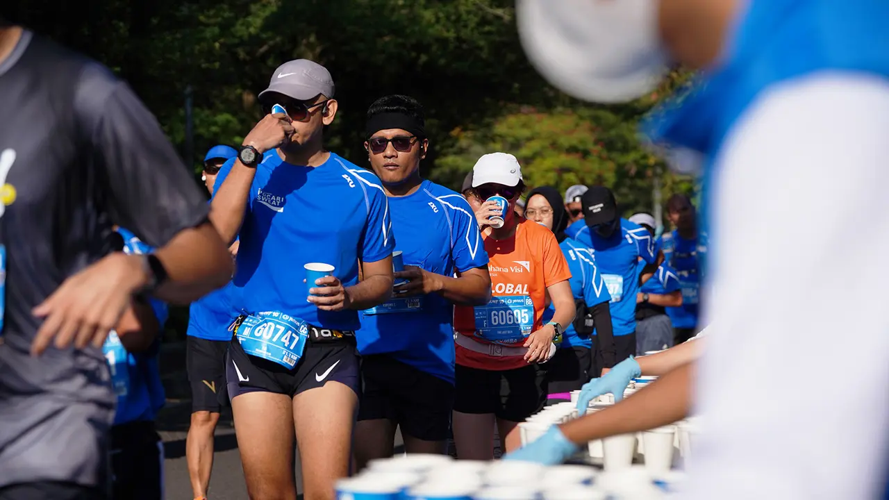 Kemeriahan POCARI SWEAT RUN INDONESIA 2023 yang Diikuti oleh 27.398 ...