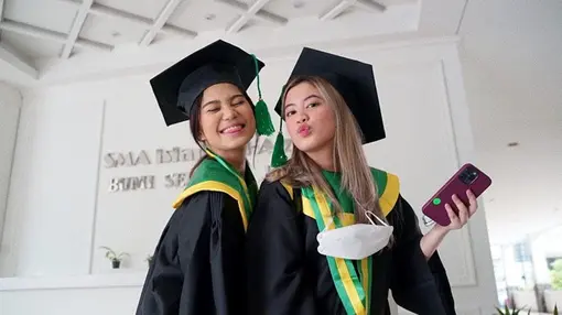 Fake Artinya Apa? Ini Penjelasan dan Contoh Penggunaannya - Hot ...