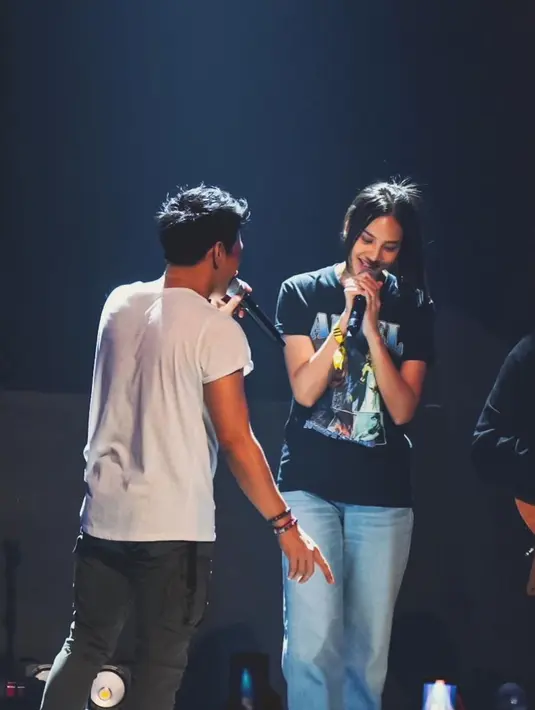 6 Momen Ariel NOAH Panggil Anya Geraldine ke Atas Panggung, Disebut ...