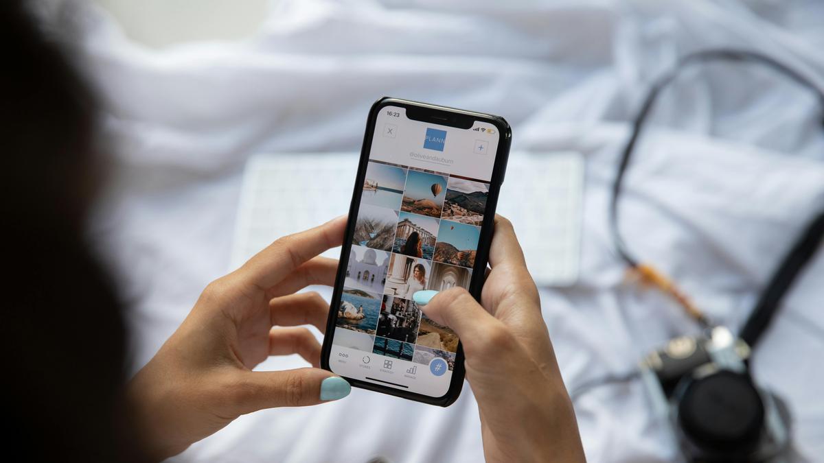 Menghilang di Semua Media Sosial, Mengenal “Care Bear Method” yang Bisa ...