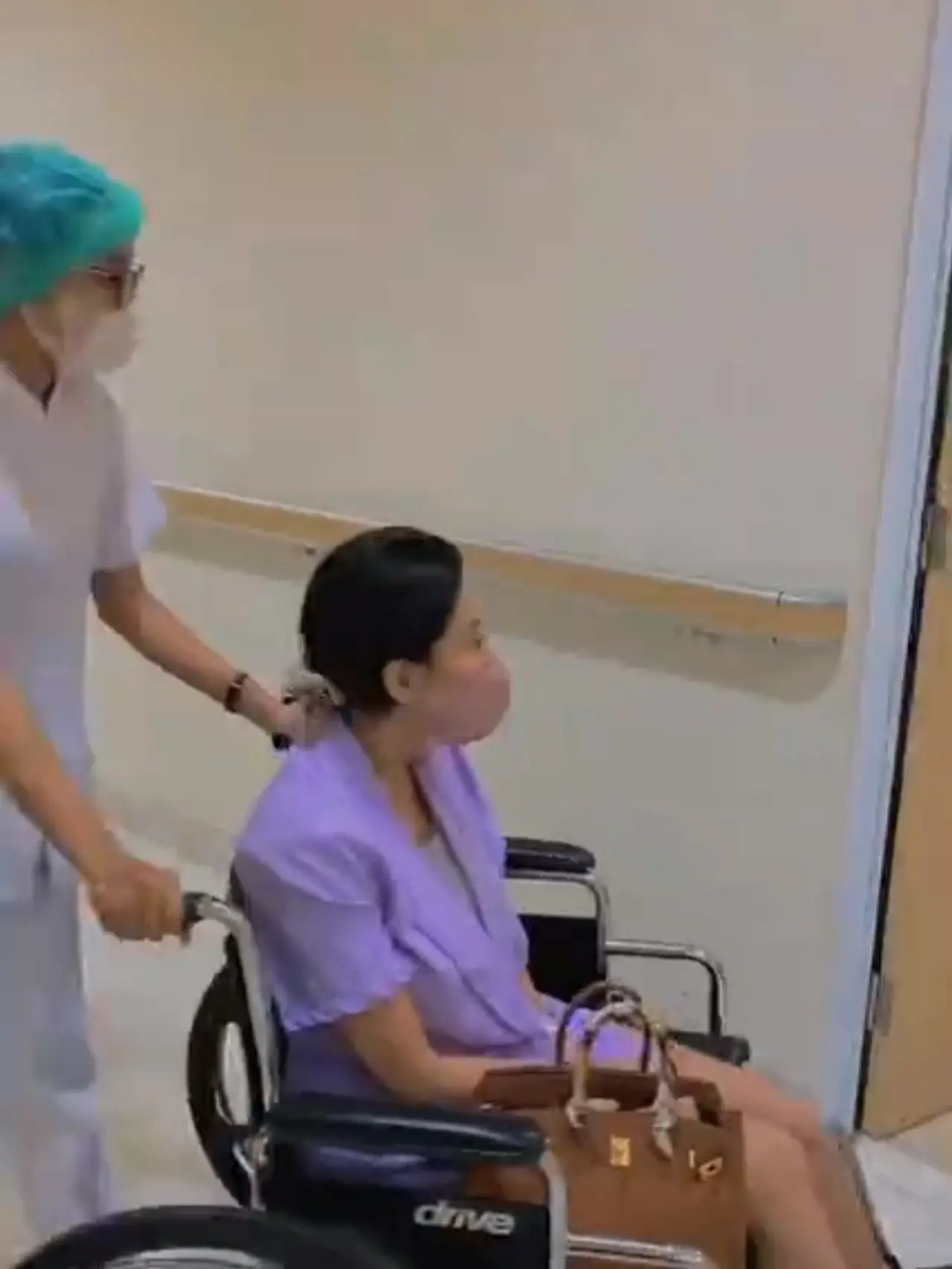 6 Potret Kondisi Ayu Aulia Dirawat di RS Idap Leukimia dan Peradangan ...