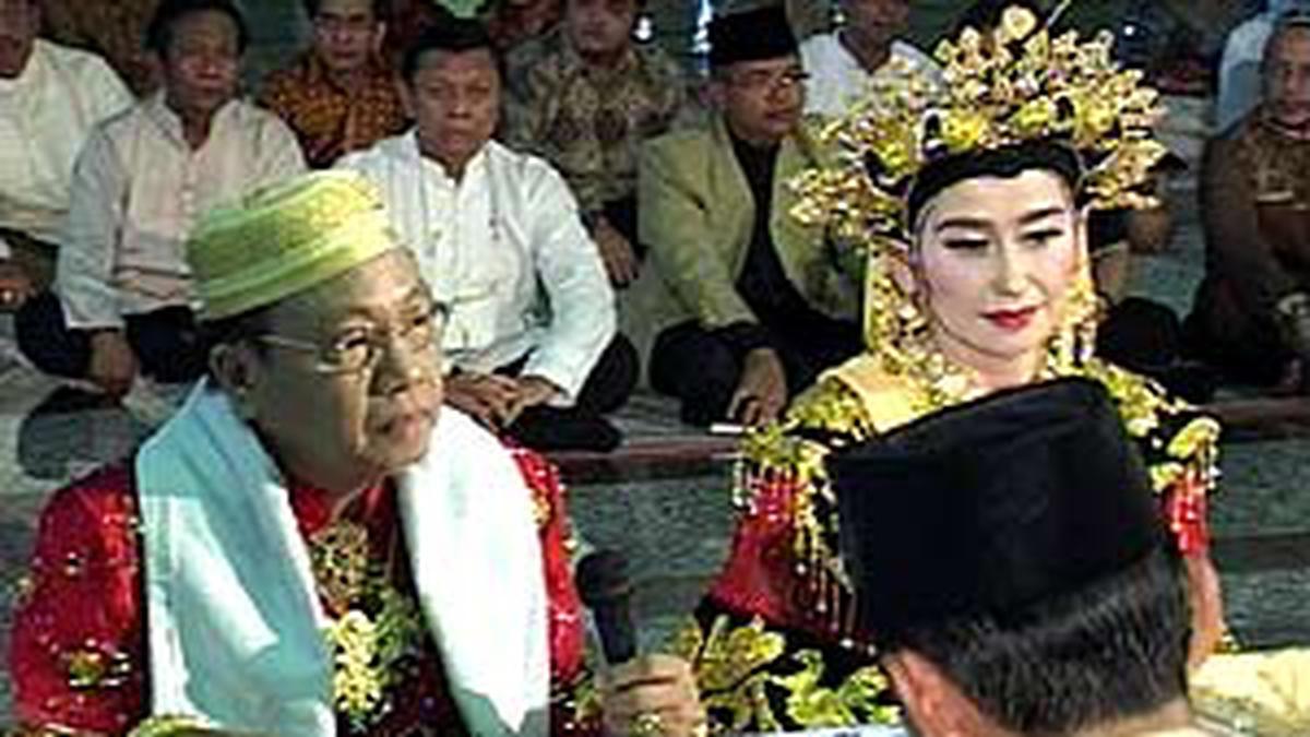 Marini Menikah - ShowBiz Liputan6.com