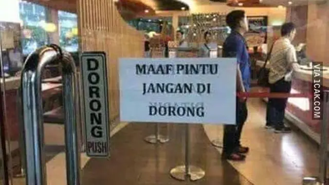 6 Tulisan Tarik Dorong di Pintu Ini Bikin Geleng Kepala - Hot Liputan6.com