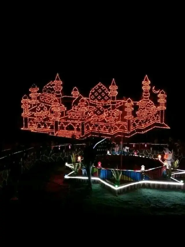 6 Potret Unik Tradisi Lampu Colok Penanda Ramadhan Segera Berakhir ...