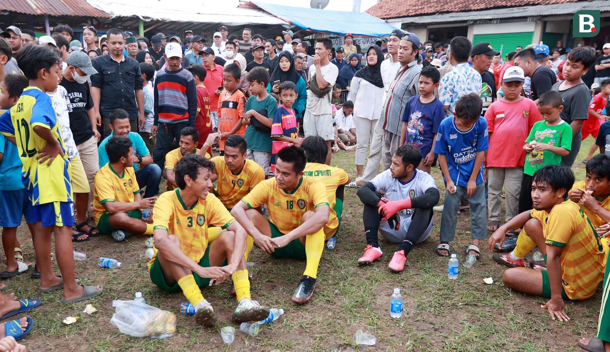 Foto: Sepak Bola Jarak Dekat, Tarkam Selalu Memikat - Indonesia Bola.com