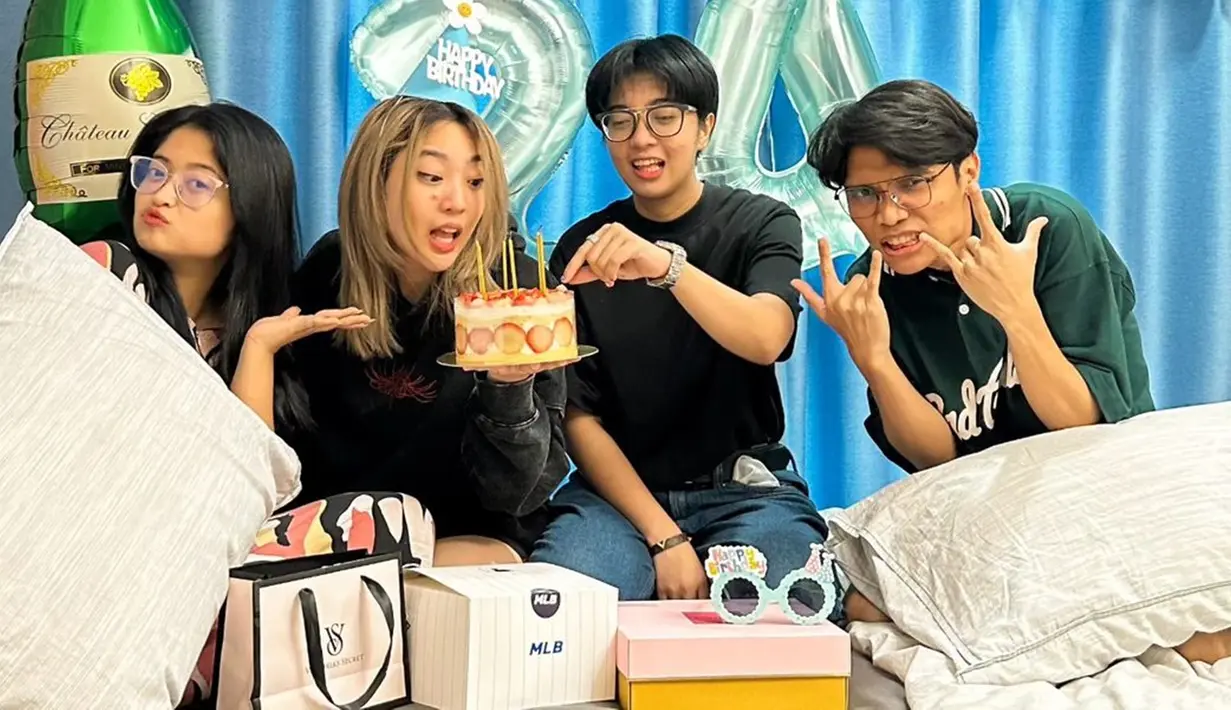 Momen Ulang Tahun Nona Berlian 'Ronaldowati' ke-24, Dirayakan Bareng ...