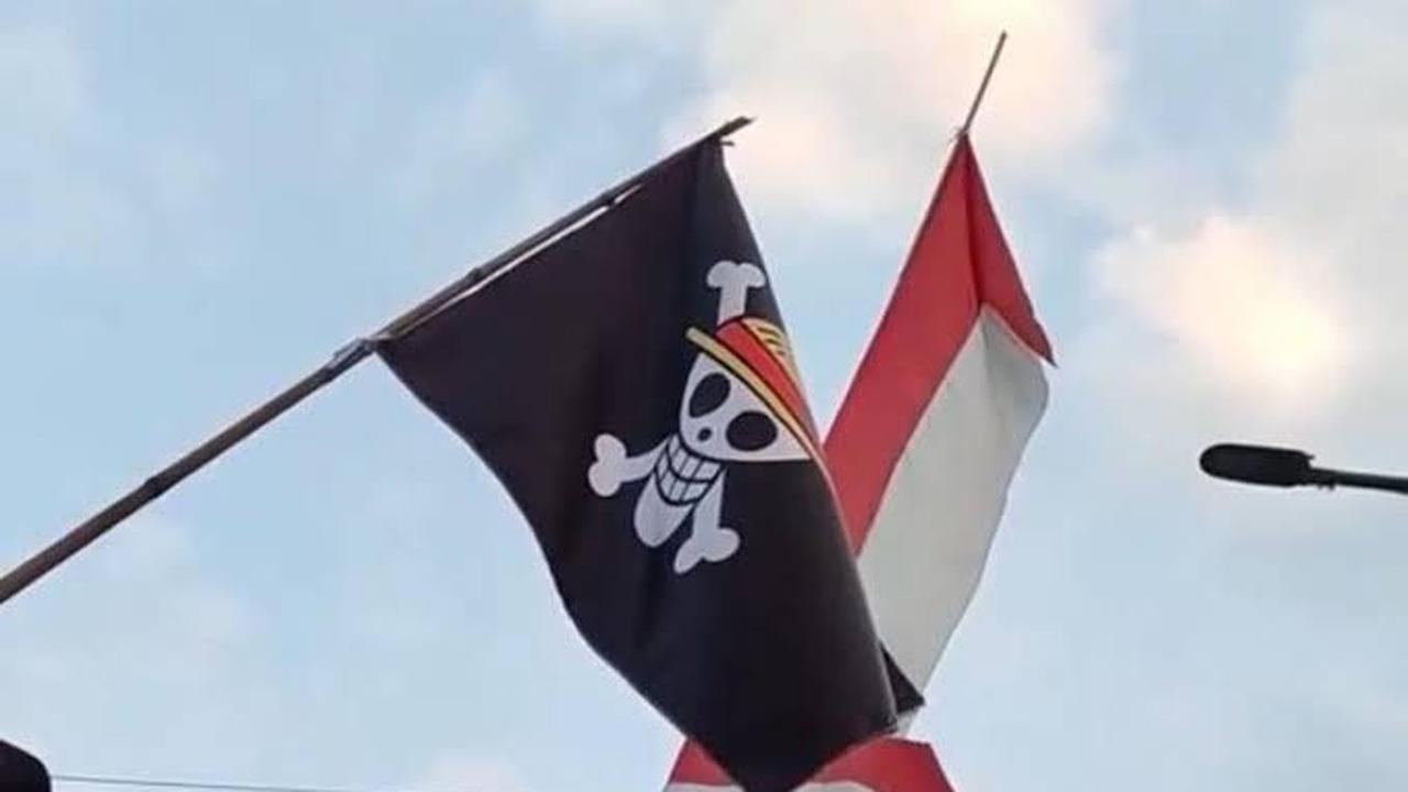 Asal-usul dan Duduk Perkara Bendera One Piece Banyak Dikibarkan ...