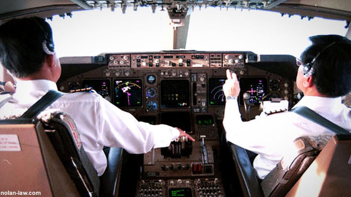 Hindari Musibah, Pilot RI Dibekali Buku Panduan Terbang di Gunung